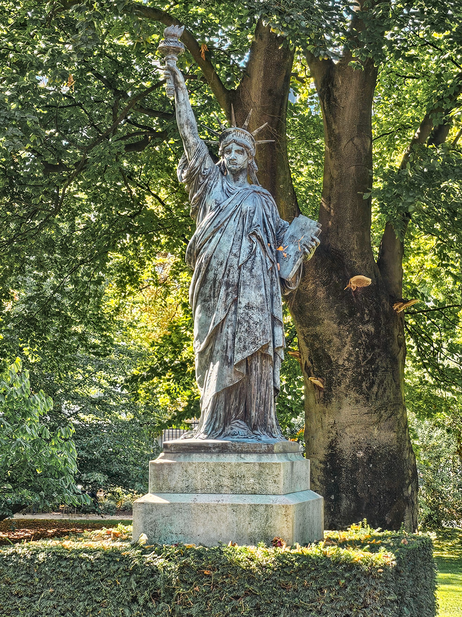 15 Gorgeous Parks and Gardens in Paris to Explore