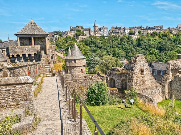 7 Quaint Ruined Castles in France That Feel Like Stepping Into a ...