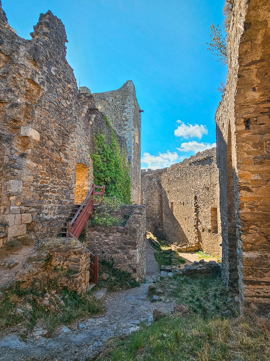 7 Quaint Ruined Castles in France That Feel Like Stepping Into a ...