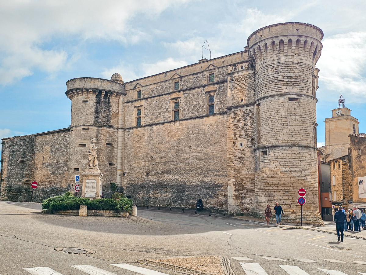 Your Guide to Visiting Gordes: Provence's Picturesque Hilltop Village
