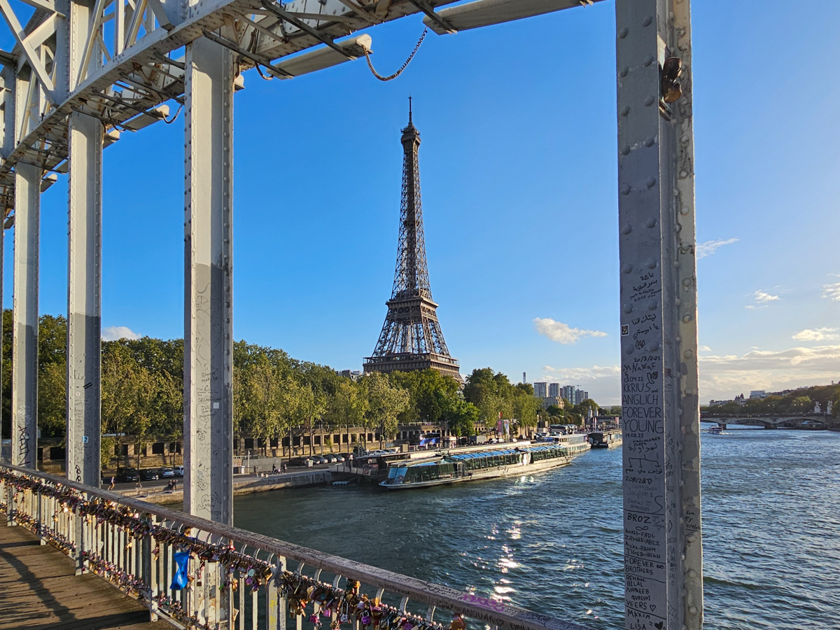 7 Bridges in Paris That Are Just as Fascinating as the Landmarks They ...