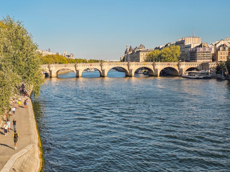 7 Bridges in Paris That Are Just as Fascinating as the Landmarks They ...